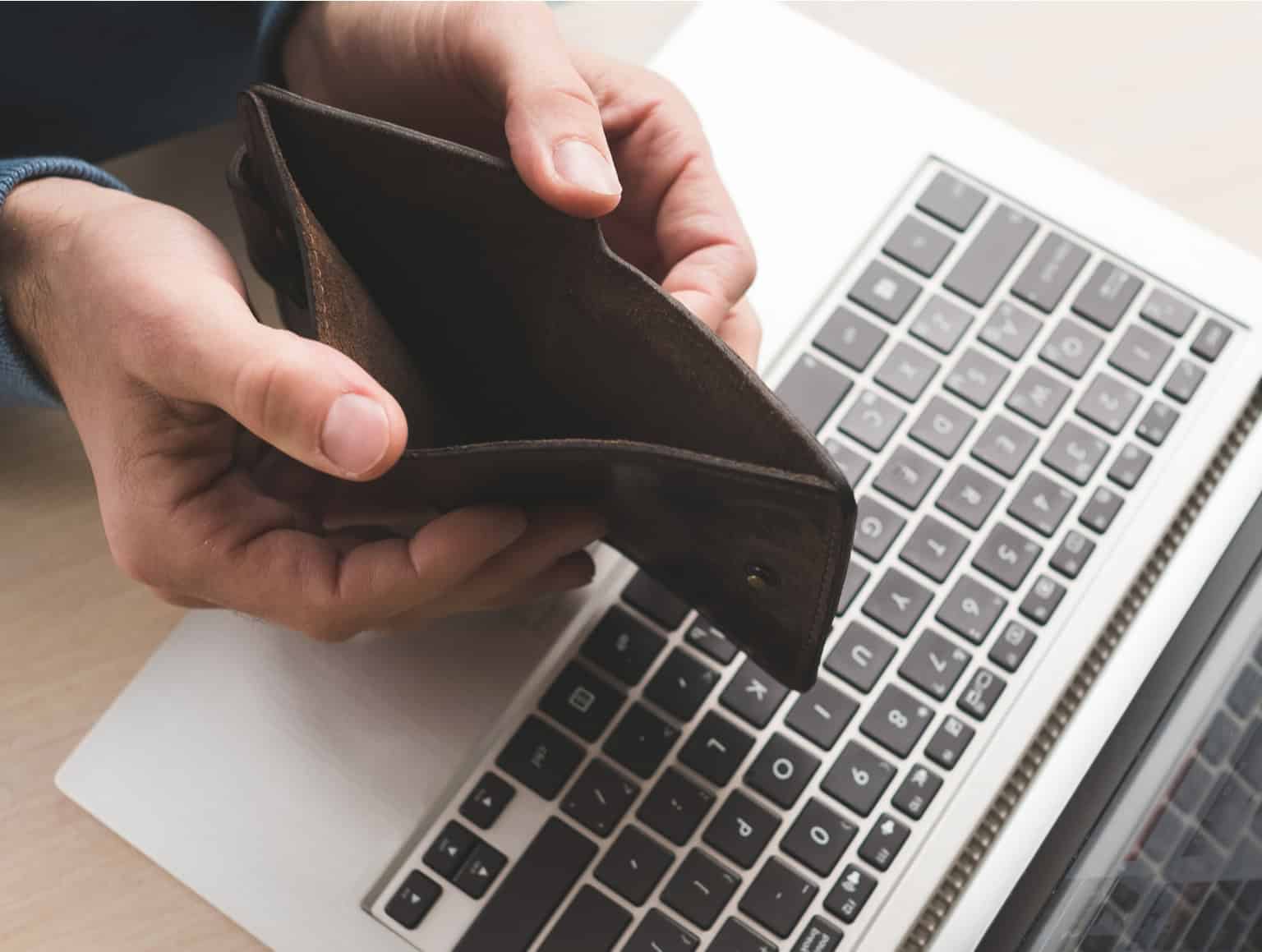 How to keep yourself safe from financial scams